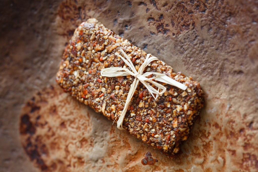 Raw Energy Bar Recipe Sylvaine Hughson raw-energy-bar-recipe-sylvaine-hughson